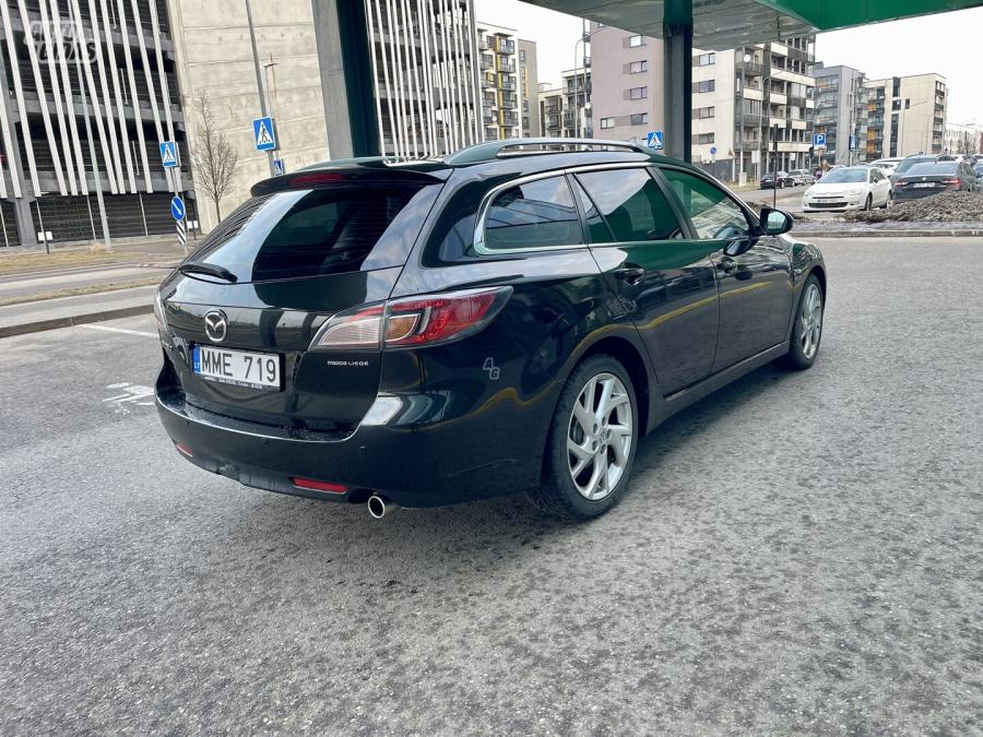 Brown Mazda 6 2009 in Vilnius, with an engine capacity of 2.00 L and mileage of 290 thousand km for 2650 €, photo 2 on AUTOMOTO.COM.LV