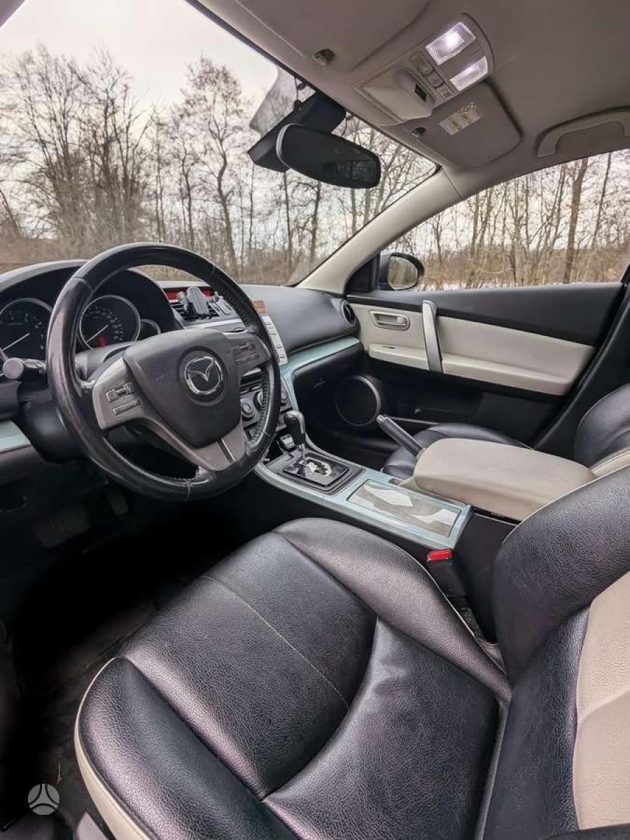 Brown Mazda 6 2009 in Vilnius, with an engine capacity of 2.00 L and mileage of 338 thousand km for 2700 €, photo 3 on AUTOMOTO.COM.LV