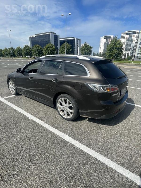 Brown Mazda 6 2011 in Riga, with an engine capacity of 2.20 L and mileage of 292 thousand km for 900 €, photo 1 on AUTOMOTO.COM.LV