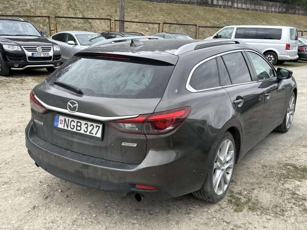 Brown Mazda 6 2016 in Vilnius, with an engine capacity of 2.19 L and mileage of 342 thousand km for 6400 €, photo 7 on AUTOMOTO.COM.LV