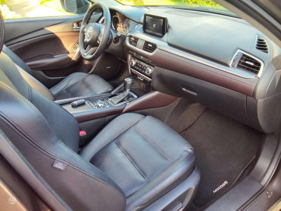 Brown Mazda 6 2017 in Vilnius, with an engine capacity of 2.19 L and mileage of 192 thousand km for 7650 €, photo 13 on AUTOMOTO.COM.LV