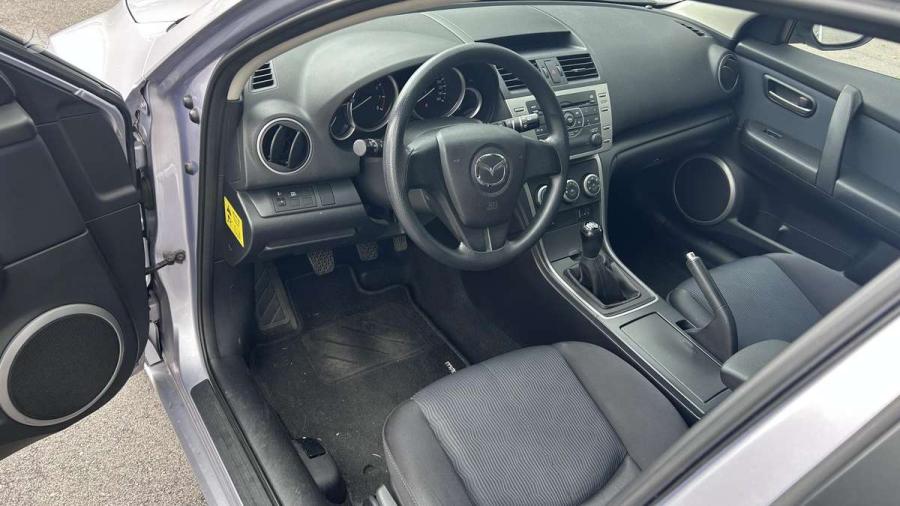 Grey Mazda 6 2008 in Klaipeda, with an engine capacity of 1.80 L and mileage of 82 thousand km for 3700 €, photo 11 on AUTOMOTO.COM.LV