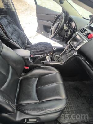Pelēks Mazda 6 2009 Rēzekne, ar dzinēja tilpumu 2.20 L un nobraukumu 327 tūkst. km par 2600 €, foto 12 vietnē AUTOMOTO.COM.LV