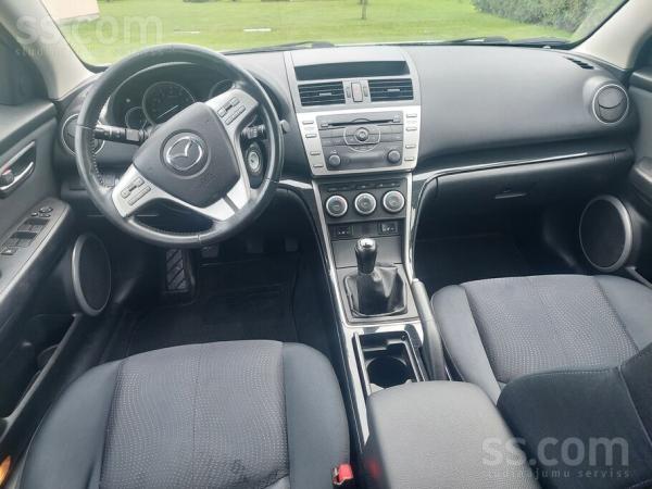 Mazda 6 2009 in Riga on AUTOMOTO.COM.LV Grey Mazda 6 2009 in Riga, with an engine capacity of 1.80 L and mileage of 236 thousand km for 2300 €, photo 4 on AUTOMOTO.COM.LV