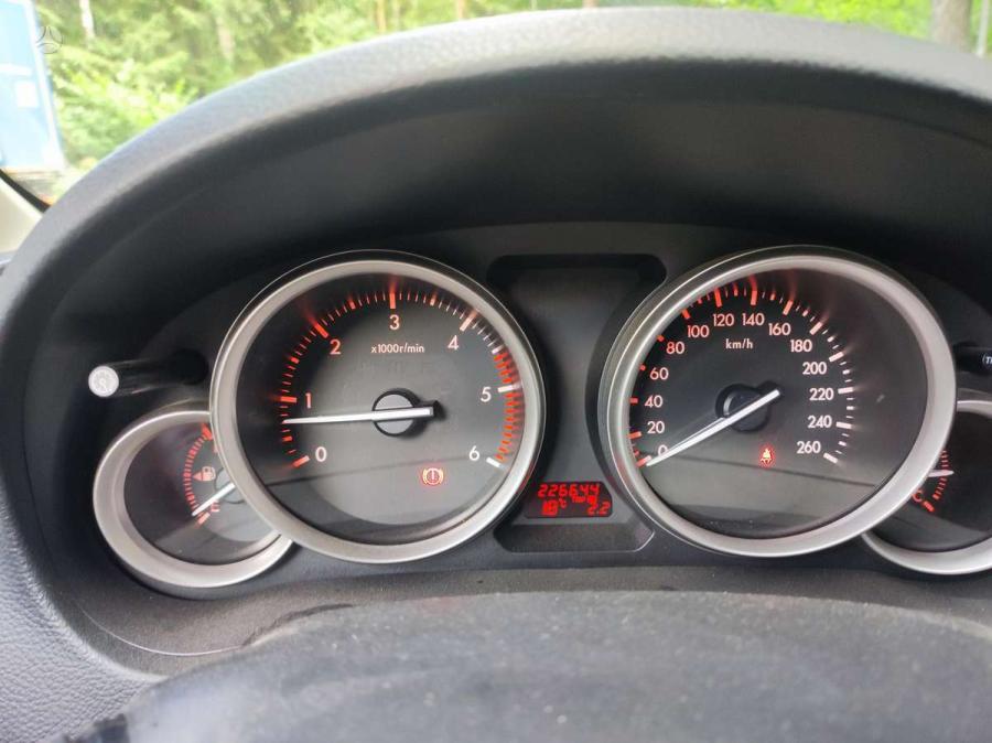 Серый Мазда 6 2010 в Таураге, объемом двигателя 2.00 л и пробегом 220 тыс. км за 2100 €, фото 11 на AUTOMOTO.COM.LV