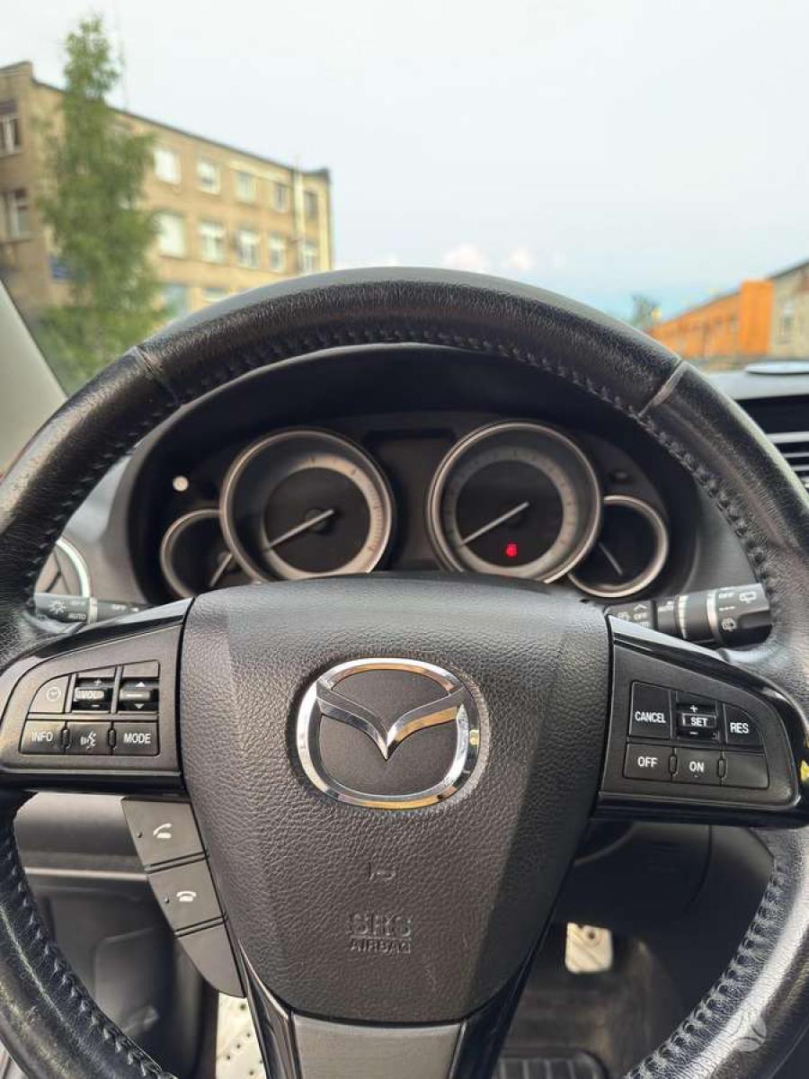 Grey Mazda 6 2011 in Alytus, with an engine capacity of 2.20 L and mileage of 354 thousand km for 2300 €, photo 9 on AUTOMOTO.COM.LV