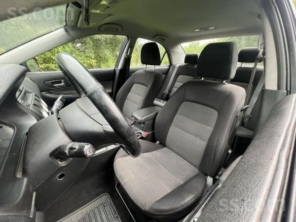 Grey Mazda 6 2002 in Riga, with an engine capacity of 2.30 L and mileage of 166 thousand km for 1550 €, photo 10 on AUTOMOTO.COM.LV