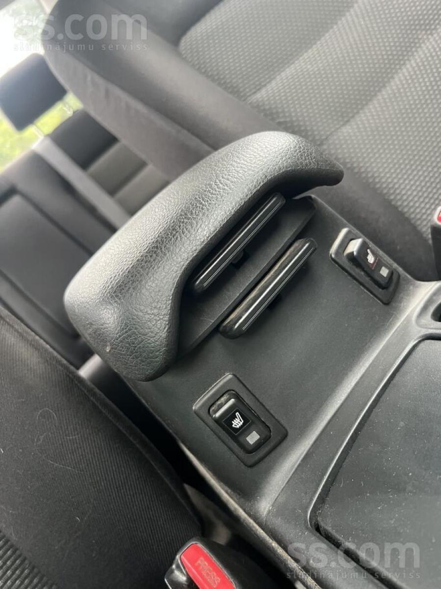 Pelēks Mazda 6 2002 Rīga, ar dzinēja tilpumu 2.30 L un nobraukumu 166 tūkst. km par 1550 €, foto 14 vietnē AUTOMOTO.COM.LV