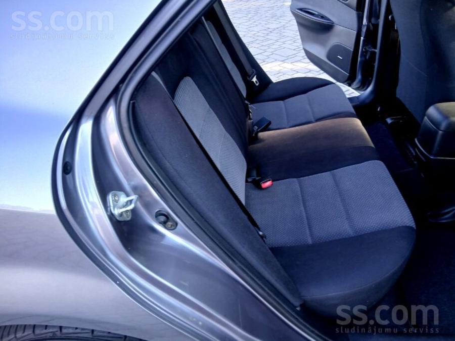 Pelēks Mazda 6 2004 Jelgava, ar dzinēja tilpumu 2.30 L un nobraukumu 116 tūkst. km par 2650 €, foto 18 vietnē AUTOMOTO.COM.LV