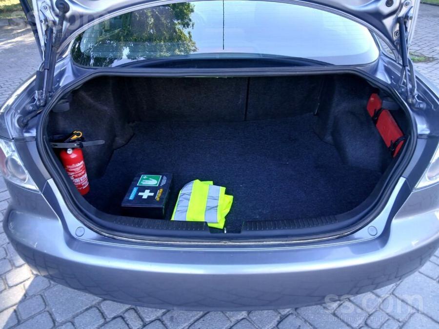 Pelēks Mazda 6 2004 Jelgava, ar dzinēja tilpumu 2.30 L un nobraukumu 116 tūkst. km par 2650 €, foto 20 vietnē AUTOMOTO.COM.LV