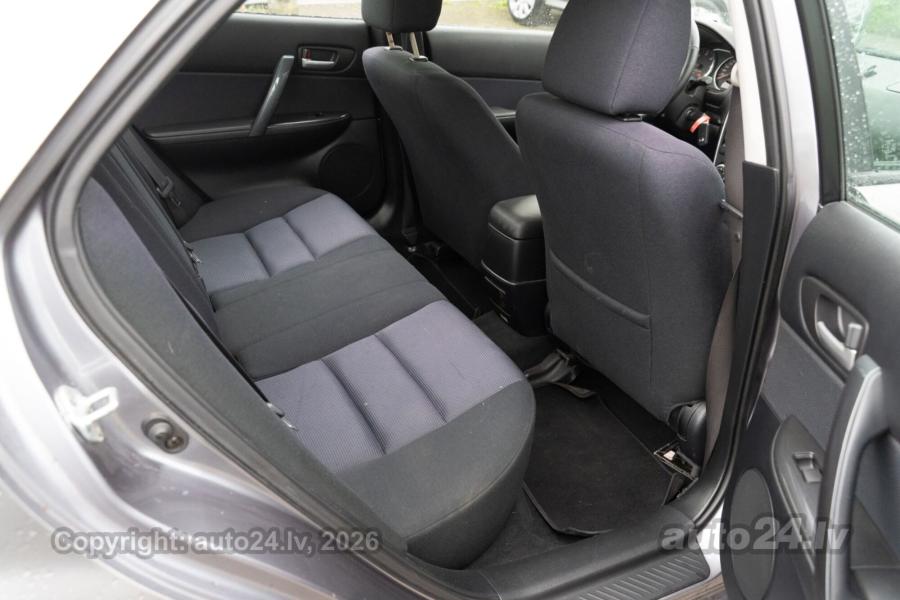 Pelēks Mazda 6 2006 Tallina, ar dzinēja tilpumu 2.00 L un nobraukumu 164 tūkst. km par 2700 €, foto 14 vietnē AUTOMOTO.COM.LV