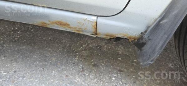 Pelēks Mazda 6 2006 Rīga, ar dzinēja tilpumu 2.30 L un nobraukumu 143 tūkst. km par 1000 €, foto 5 vietnē AUTOMOTO.COM.LV