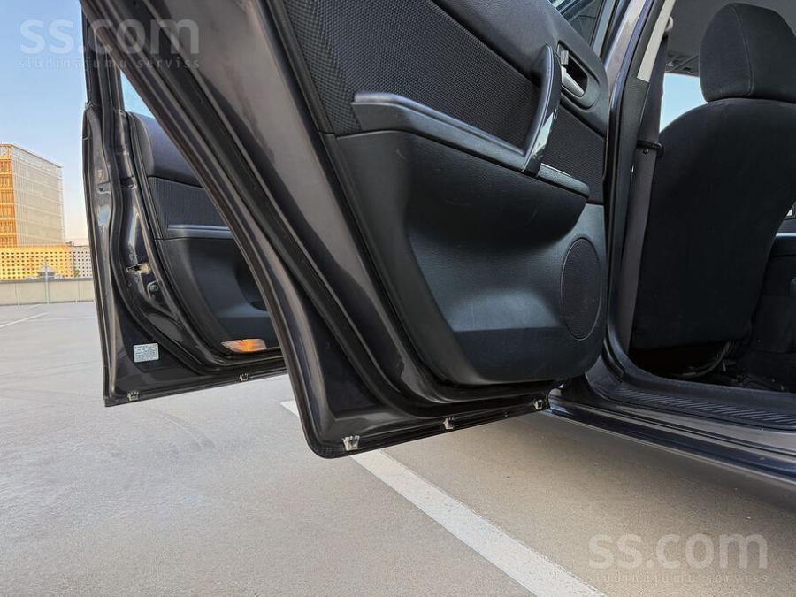 Pelēks Mazda 6 2007 Rīga, ar dzinēja tilpumu 2.00 L un nobraukumu 227 tūkst. km par 1790 €, foto 13 vietnē AUTOMOTO.COM.LV