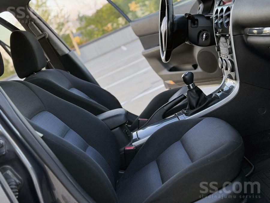 Pelēks Mazda 6 2007 Rīga, ar dzinēja tilpumu 2.00 L un nobraukumu 227 tūkst. km par 1790 €, foto 14 vietnē AUTOMOTO.COM.LV