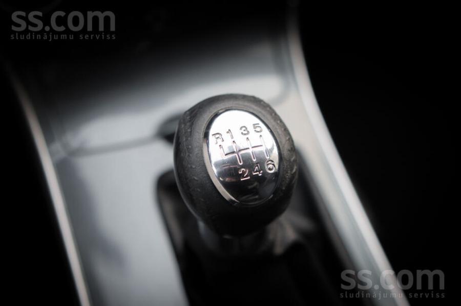 Pelēks Mazda 6 2008 Rīga, ar dzinēja tilpumu 2.00 L un nobraukumu 234 tūkst. km par 1100 €, foto 15 vietnē AUTOMOTO.COM.LV