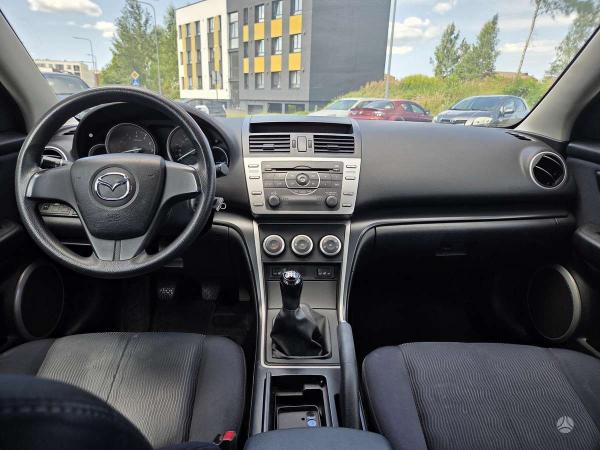Pelēks Mazda 6 2009 Viļņa, ar dzinēja tilpumu 1.80 L un nobraukumu 202 tūkst. km par 1000 €, foto 9 vietnē AUTOMOTO.COM.LV