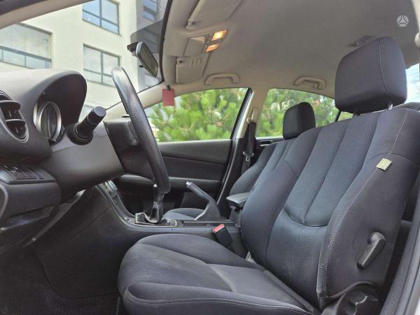 Pelēks Mazda 6 2009 Viļņa, ar dzinēja tilpumu 1.80 L un nobraukumu 202 tūkst. km par 1000 €, foto 10 vietnē AUTOMOTO.COM.LV