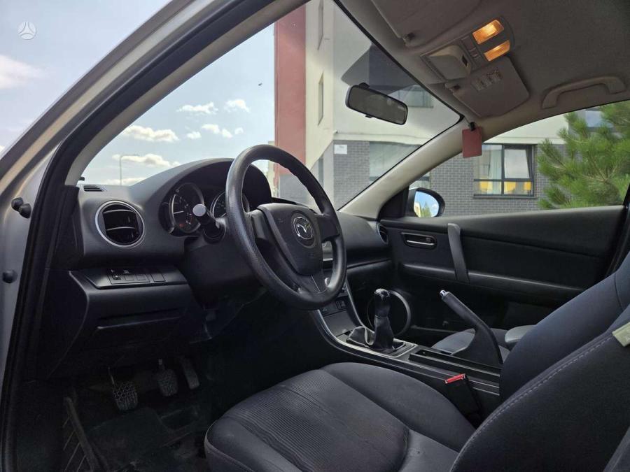 Grey Mazda 6 2009 in Vilnius, with an engine capacity of 1.80 L and mileage of 202 thousand km for 1000 €, photo 12 on AUTOMOTO.COM.LV