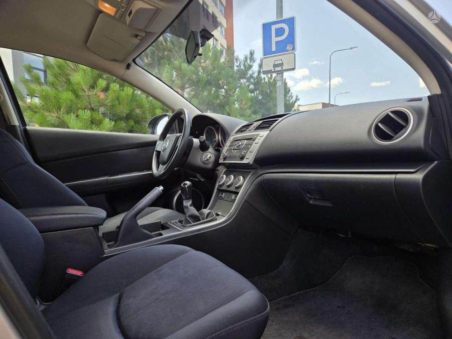 Grey Mazda 6 2009 in Vilnius, with an engine capacity of 1.80 L and mileage of 202 thousand km for 1000 €, photo 14 on AUTOMOTO.COM.LV