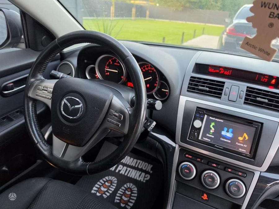 Grey Mazda 6 2009 in Silute, with an engine capacity of 2.00 L and mileage of 266 thousand km for 2300 €, photo 19 on AUTOMOTO.COM.LV