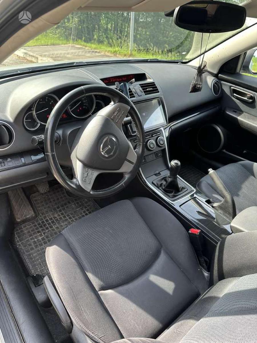 Pelēks Mazda 6 2010 Panevēža, ar dzinēja tilpumu 2.00 L un nobraukumu 250 tūkst. km par 1699 €, foto 9 vietnē AUTOMOTO.COM.LV