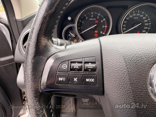 Pelēks Mazda 6 2011 Tallina, ar dzinēja tilpumu 1.80 L un nobraukumu 110 tūkst. km par 4400 €, foto 10 vietnē AUTOMOTO.COM.LV