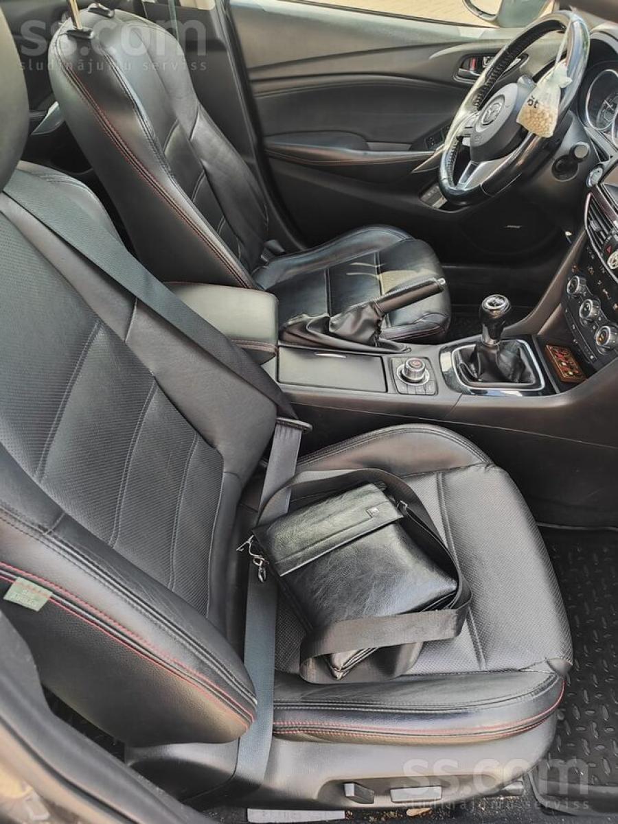Grey Mazda 6 2013 in Riga, with an engine capacity of 2.20 L and mileage of 272 thousand km for 3300 €, photo 12 on AUTOMOTO.COM.LV