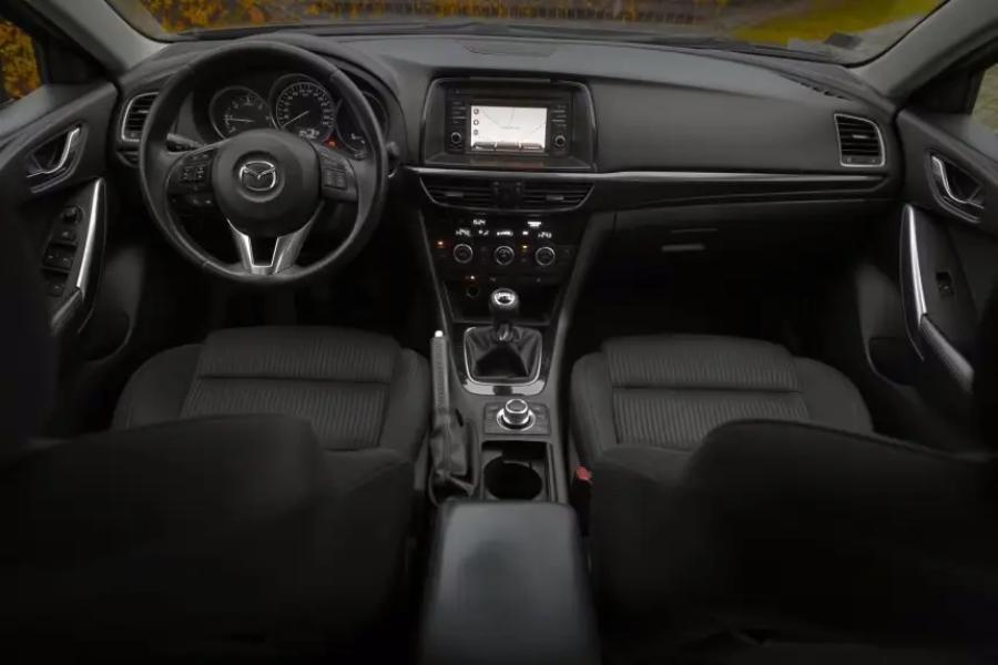 Grey Mazda 6 2013 in Jelgava, with an engine capacity of 2.20 L and mileage of 272 thousand km for 7290 €, photo 9 on AUTOMOTO.COM.LV