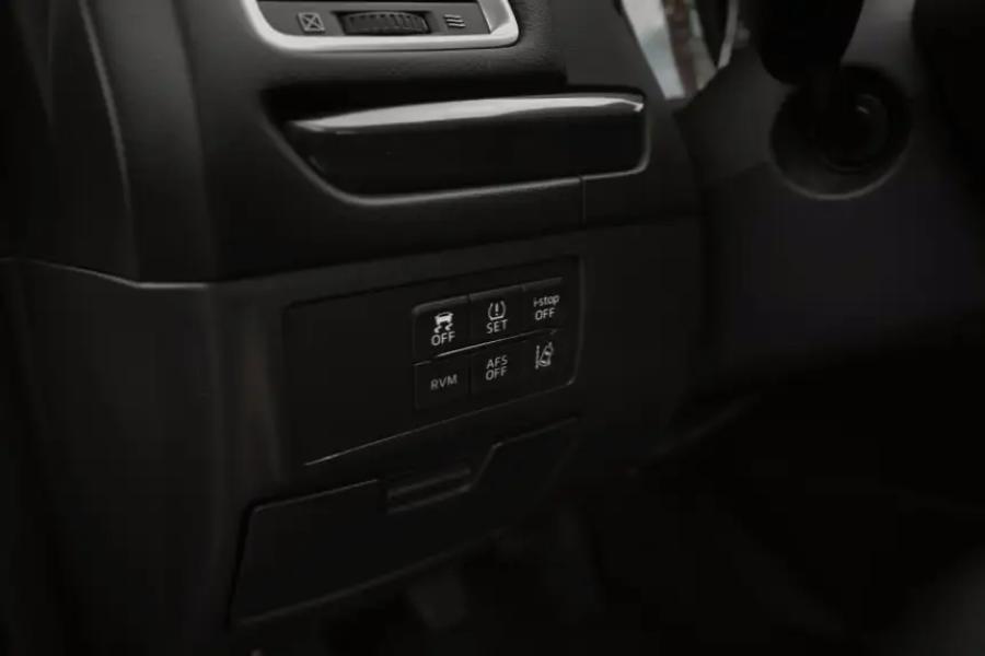 Grey Mazda 6 2013 in Jelgava, with an engine capacity of 2.20 L and mileage of 272 thousand km for 7290 €, photo 11 on AUTOMOTO.COM.LV