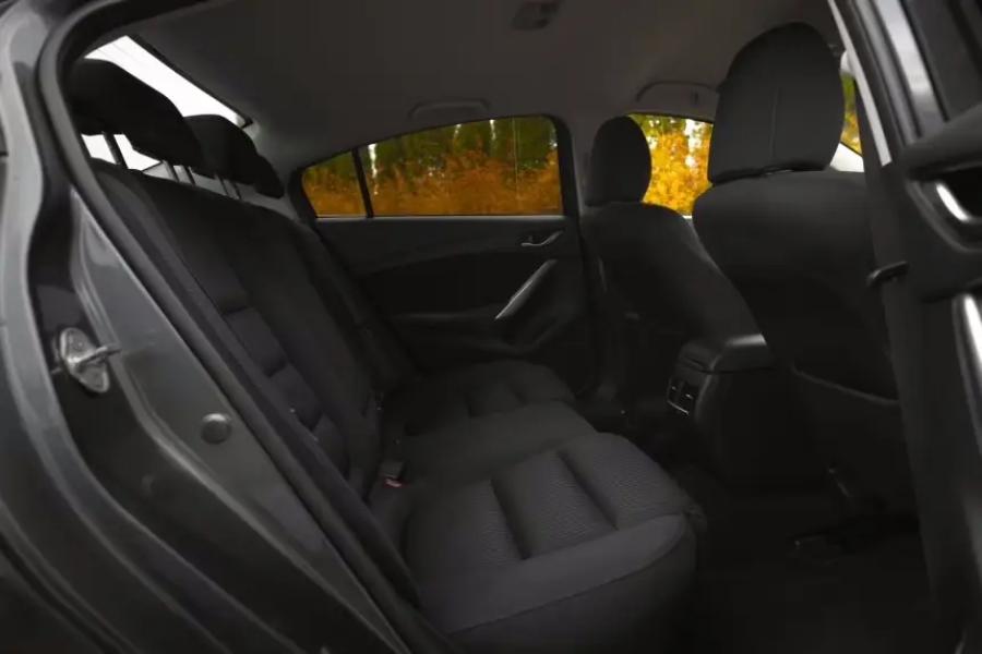 Grey Mazda 6 2013 in Jelgava, with an engine capacity of 2.20 L and mileage of 272 thousand km for 7290 €, photo 19 on AUTOMOTO.COM.LV
