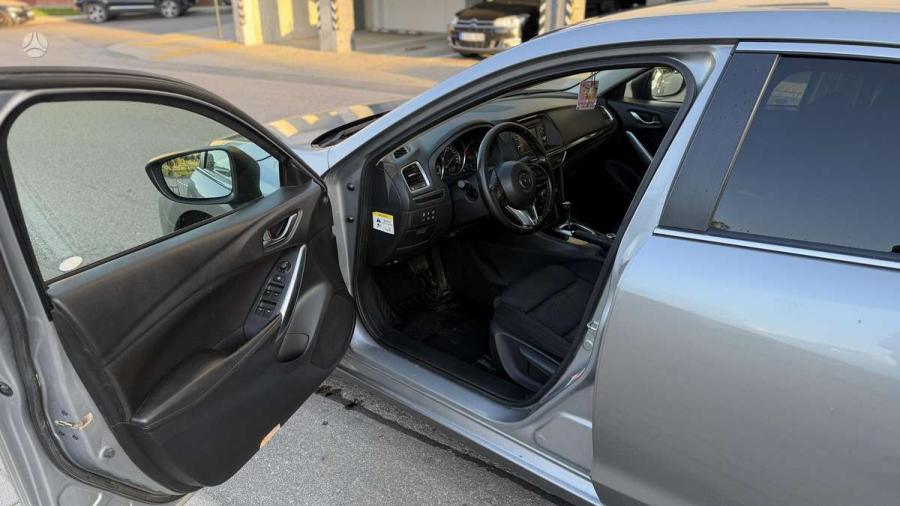 Grey Mazda 6 2013 in Vilnius, with an engine capacity of 2.18 L and mileage of 289 thousand km for 4600 €, photo 12 on AUTOMOTO.COM.LV