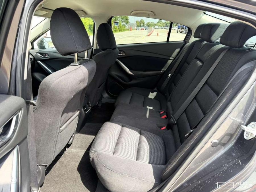 Pelēks Mazda 6 2013 Tauragė, ar dzinēja tilpumu 2.20 L un nobraukumu 161 tūkst. km par 5900 €, foto 14 vietnē AUTOMOTO.COM.LV