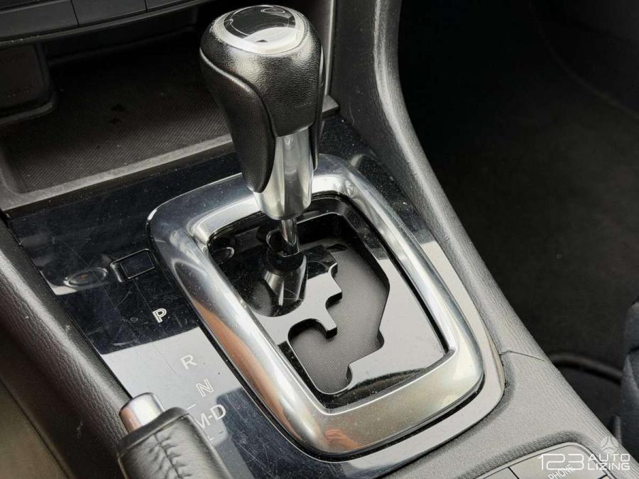 Pelēks Mazda 6 2013 Tauragė, ar dzinēja tilpumu 2.20 L un nobraukumu 161 tūkst. km par 5900 €, foto 23 vietnē AUTOMOTO.COM.LV