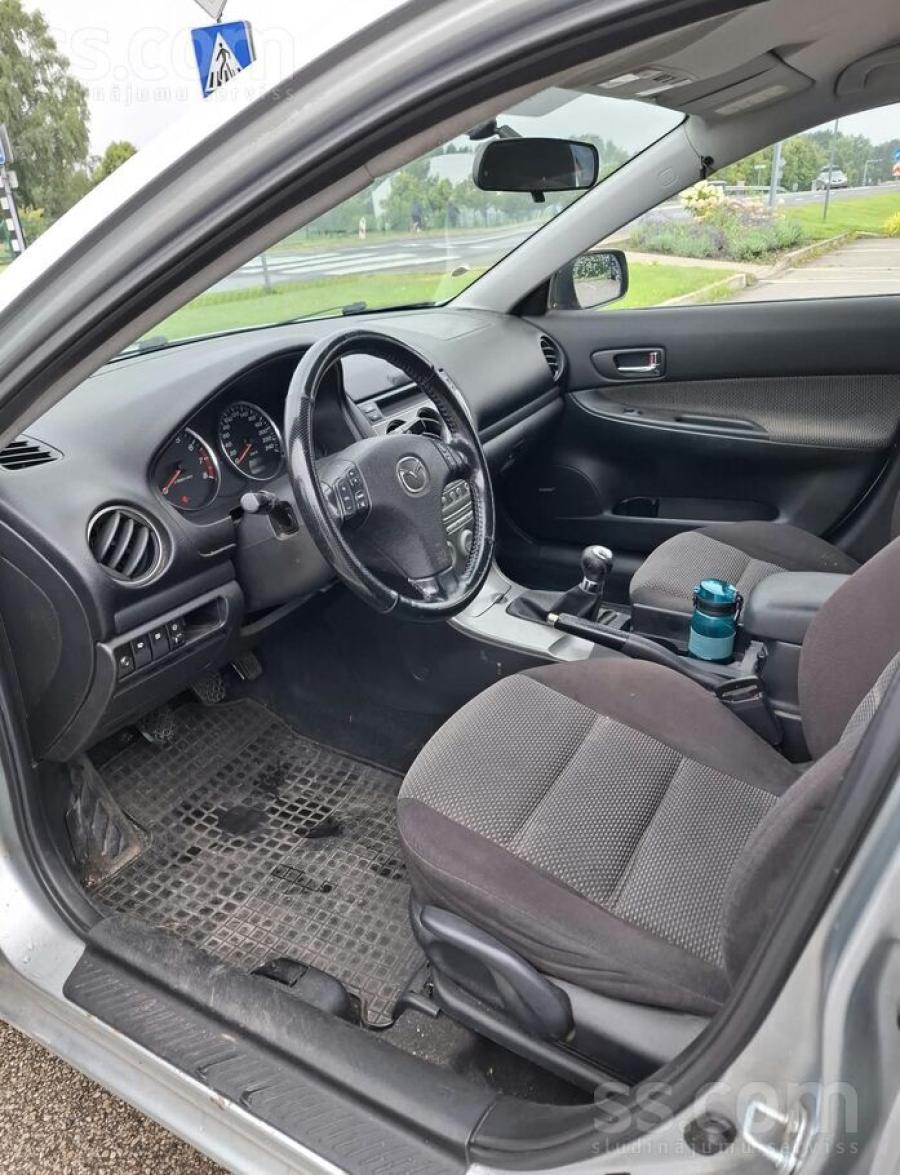 Grey Mazda 6 2005 in Riga, with an engine capacity of 2.30 L and mileage of 176 thousand km for 1500 €, photo 3 on AUTOMOTO.COM.LV