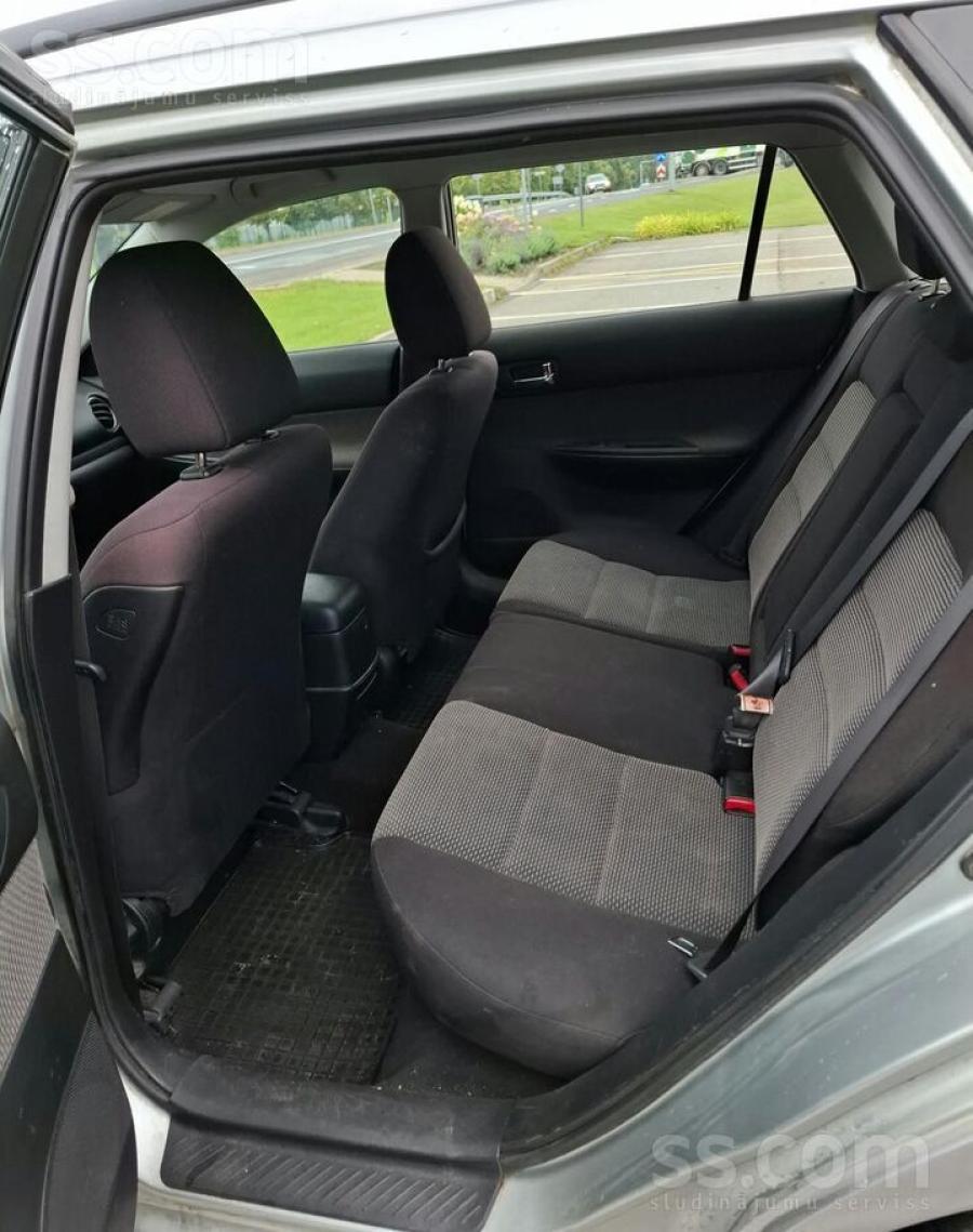 Grey Mazda 6 2005 in Riga, with an engine capacity of 2.30 L and mileage of 176 thousand km for 1500 €, photo 4 on AUTOMOTO.COM.LV
