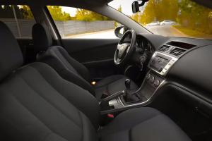 Pelēks Mazda 6 2008 Jelgava, ar dzinēja tilpumu 2.20 L un nobraukumu 295 tūkst. km par 1900 €, foto 13 vietnē AUTOMOTO.COM.LV