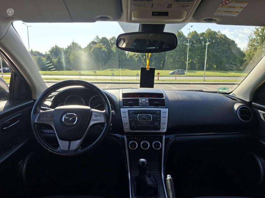 Grey Mazda 6 2009 in Siauliai, with an engine capacity of 2.00 L and mileage of 290 thousand km for 1950 €, photo 8 on AUTOMOTO.COM.LV