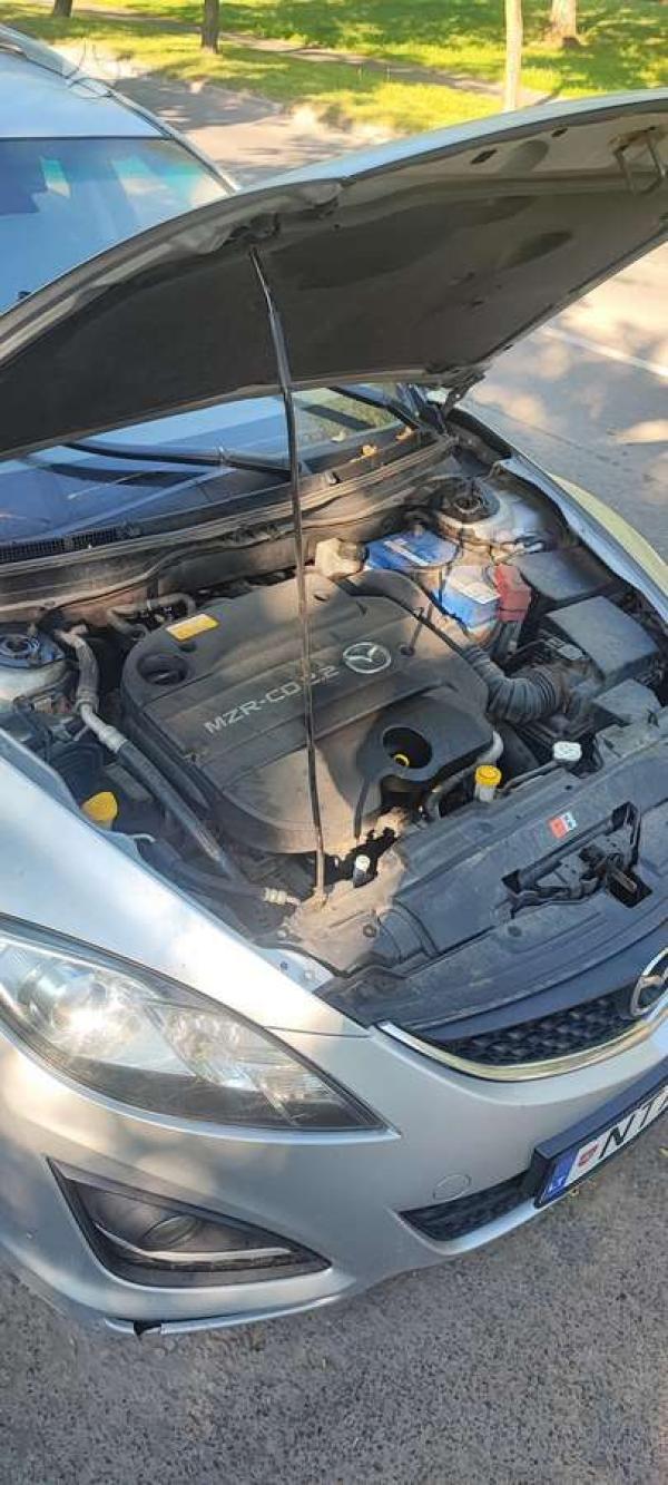 Pelēks Mazda 6 2010 Alīta, ar dzinēja tilpumu 2.18 L un nobraukumu 267 tūkst. km par 690 €, foto 8 vietnē AUTOMOTO.COM.LV