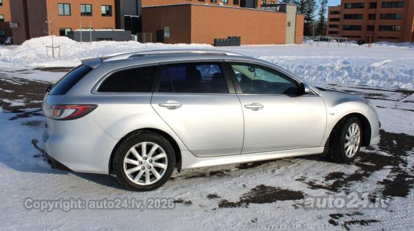 Pelēks Mazda 6 2012 Rapla, ar dzinēja tilpumu 2.00 L un nobraukumu 191 tūkst. km par 4295 €, foto 6 vietnē AUTOMOTO.COM.LV