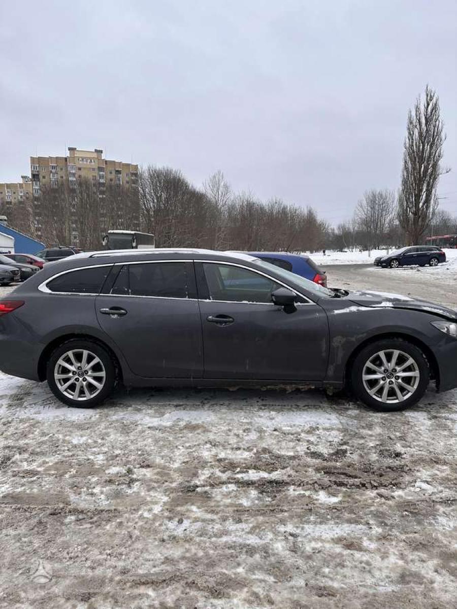 Grey Mazda 6 2013 in Vilnius, with an engine capacity of 2.20 L and mileage of 176 thousand km for 3400 €, photo 3 on AUTOMOTO.COM.LV