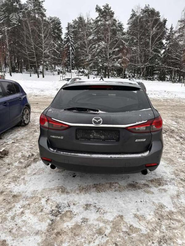 Pelēks Mazda 6 2013 Viļņa, ar dzinēja tilpumu 2.20 L un nobraukumu 176 tūkst. km par 3400 €, foto 5 vietnē AUTOMOTO.COM.LV