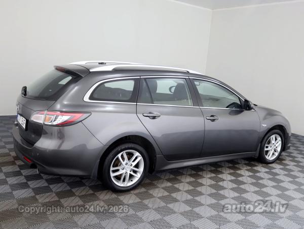 Pelēks Mazda 6 2013 Tallina, ar dzinēja tilpumu 2.00 L un nobraukumu 216 tūkst. km par 2799 €, foto 3 vietnē AUTOMOTO.COM.LV