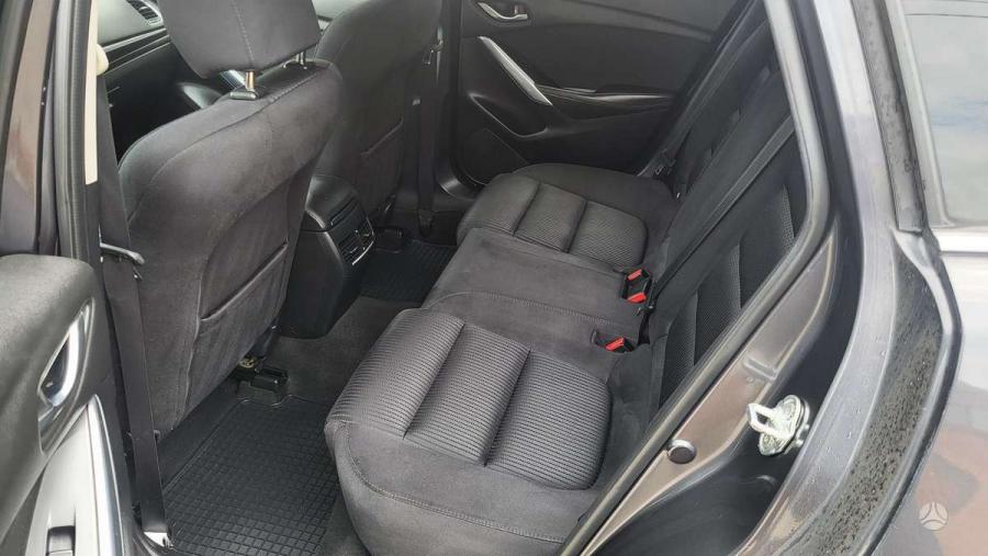 Grey Mazda 6 2013 in Siauliai, with an engine capacity of 2.20 L and mileage of 285 thousand km for 4750 €, photo 16 on AUTOMOTO.COM.LV