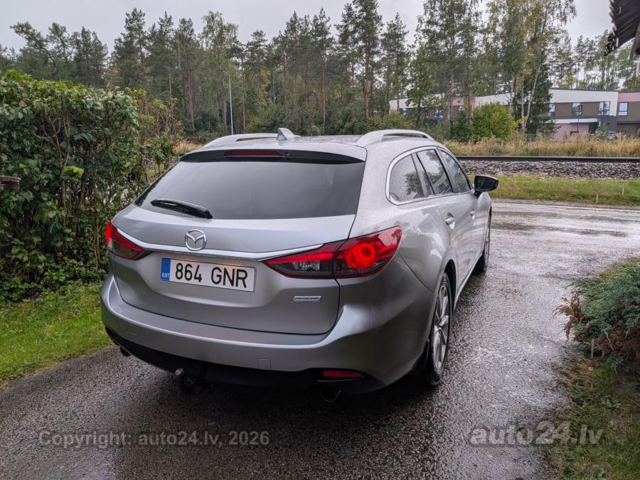 Pelēks Mazda 6 2014 Rapla, ar dzinēja tilpumu 2.20 L un nobraukumu 230 tūkst. km par 7500 €, foto 3 vietnē AUTOMOTO.COM.LV