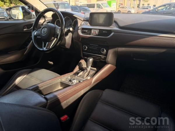 Grey Mazda 6 2015 in Riga, with an engine capacity of 2.20 L and mileage of 236 thousand km for 7200 €, photo 10 on AUTOMOTO.COM.LV