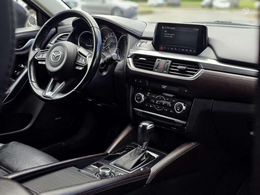 Pelēks Mazda 6 2017 Rokiškis, ar dzinēja tilpumu 2.19 L un nobraukumu 210 tūkst. km par 6250 €, foto 21 vietnē AUTOMOTO.COM.LV