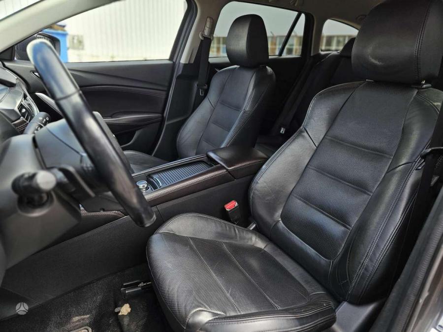 Pelēks Mazda 6 2017 Rokiškis, ar dzinēja tilpumu 2.19 L un nobraukumu 210 tūkst. km par 6250 €, foto 31 vietnē AUTOMOTO.COM.LV