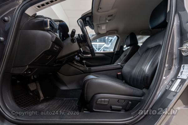 Grey Mazda 6 2018 in Tallinn, with an engine capacity of 2.50 L and mileage of 85 thousand km for 18990 €, photo 5 on AUTOMOTO.COM.LV