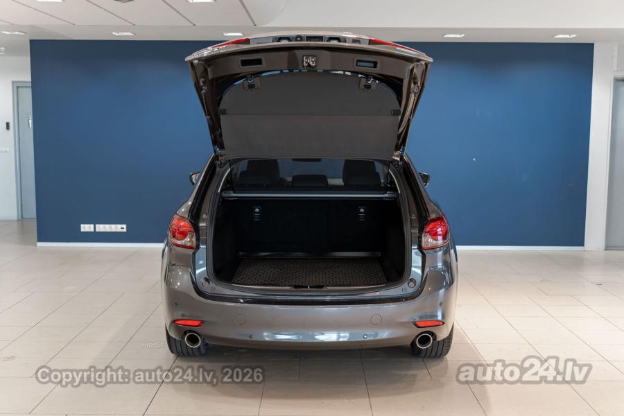 Grey Mazda 6 2018 in Tallinn, with an engine capacity of 2.50 L and mileage of 85 thousand km for 18990 €, photo 16 on AUTOMOTO.COM.LV