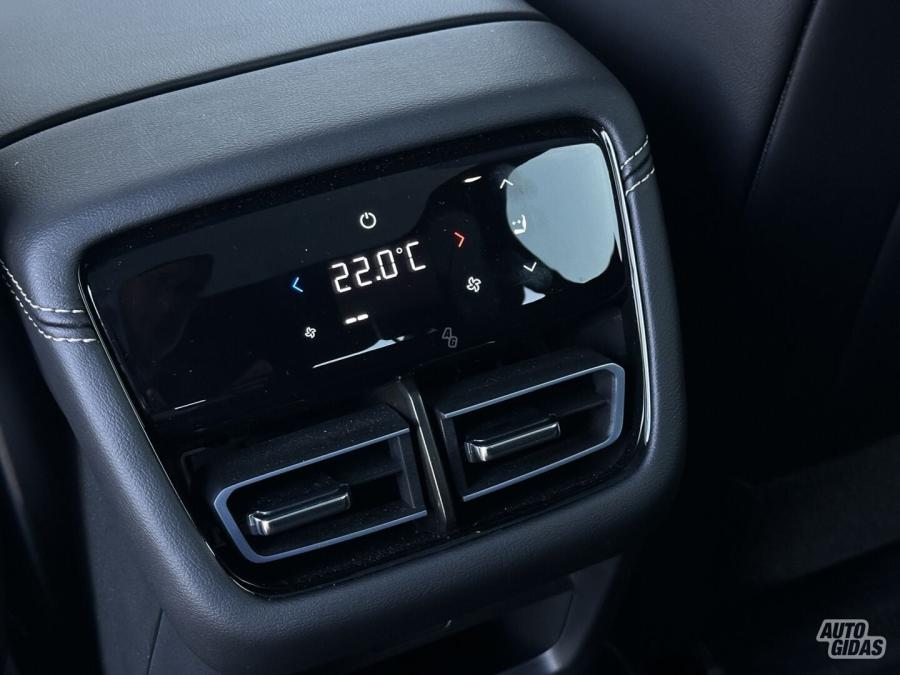 Sarkans Mazda 6 2026 Kauņa, ar dzinēja tilpumu 0.00 L un nobraukumu 7 tūkst. km par 37900 €, foto 13 vietnē AUTOMOTO.COM.LV